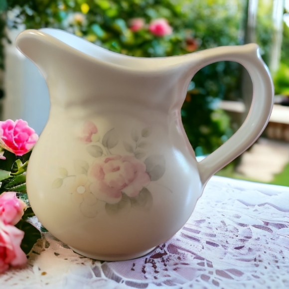 Pfaltzgraff | Kitchen | Vtg 8s Creamer Pitcher Coffee Tea Stoneware Tea ...